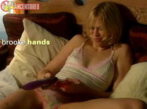 Emily Brooke Hands Nude Pics Seite