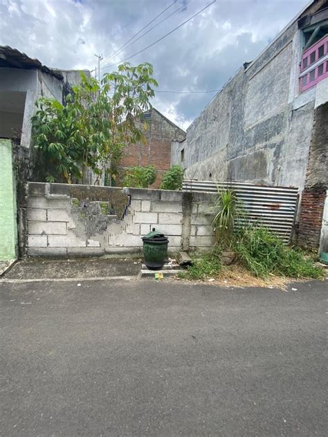 TANAH DIJUAL COCOK BUAT KOST KOSTAN LUAS 93 METER DEKAT KAMPUS TERNAMA