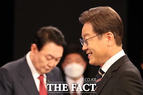 李 尹 마지막 Tv토론서 대격돌 Tf사진관 포토 기사 더팩트