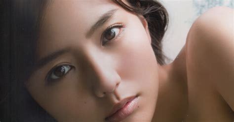 Erina Mano 9th Photobook Erina Hashiruka48
