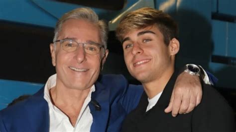 Davide Bonolis e Sophia presentazioni in famiglia con papà Paolo