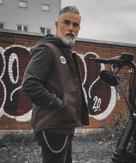 Modern Beard On Instagram ️follow Modernbeard Model Silverfoxx