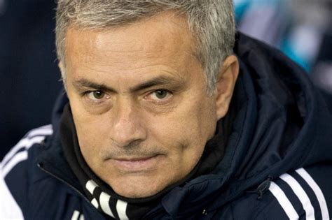 José Mourinho Le Décolleté De Sa Fille Lui Vole La Vedette Lors Dune