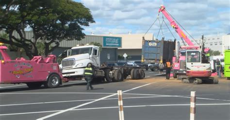 Truck Driving Instructor Explains Recent Nimitz Hwy Rollovers News