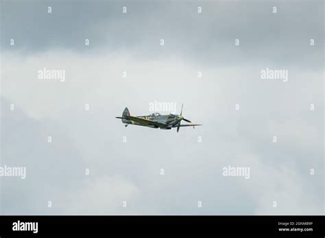Supermarine Spitfire Mk Xvi Hi Res Stock Photography And Images Alamy
