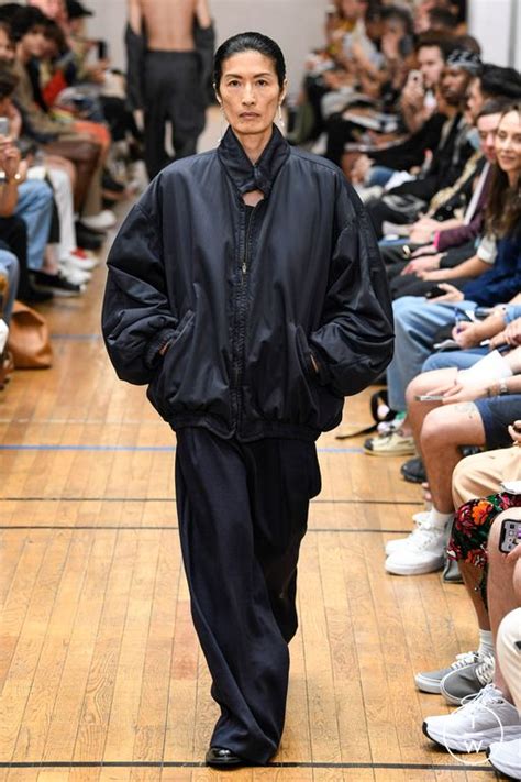 Total 75 Imagen Suzi De Givenchy Sons Abzlocal Mx