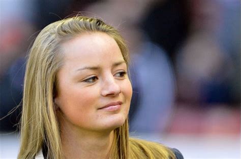 English Woman Cricketer Danielle Wyatt Proposes To Virat Kohli On