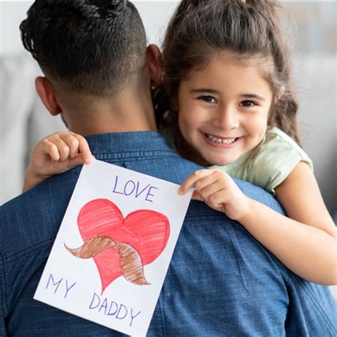 في عيد الأب خلي الهدية عليك وساعد أولادك في امتحانات الثانوية العامة