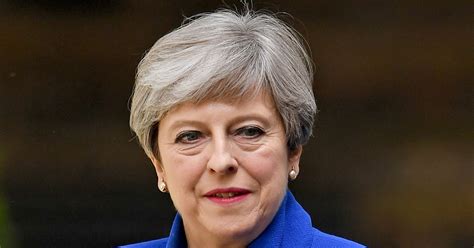 Theresa May Bbc Reporter Apologizes Makeup Criticism