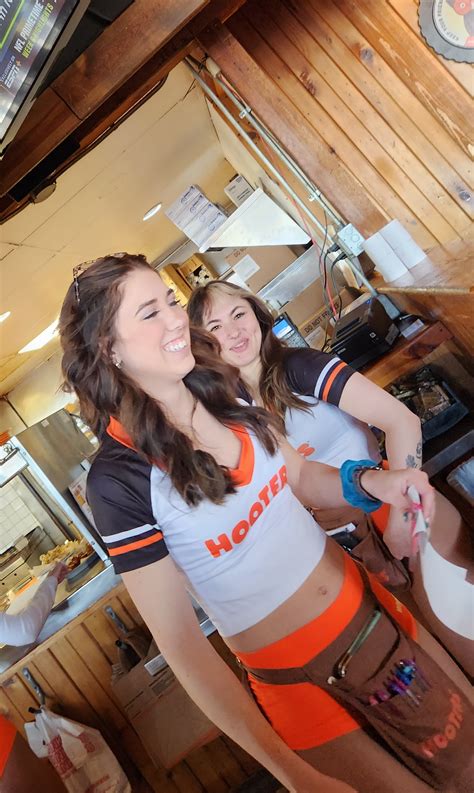 Hooters Waitress Part 2 Short Shorts And Volleyball Forum