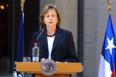Homenaje A Mónica Jiménez Ex Directora De La Escuela De Trabajo Social