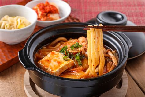 台湾や韓国の定番グルメが多数登場！セブン‐イレブン「アジアングルメフェア」