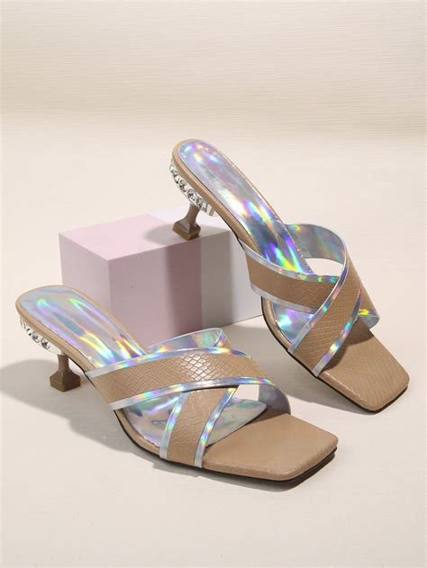 EMERY ROSE Snakeskin Pattern Holographic Rhinestone Decor Pyramid