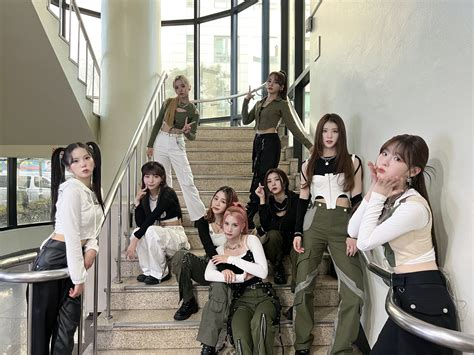 이슈유머 오늘자 뮤직뱅크 출연 여돌들 무대의상