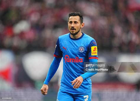 Steven Skrzybski Of Holstein Kiel Looks On During The 1 Bundesliga News Photo Getty Images