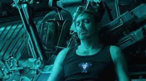 Iron Mans Death Scene In Avengers Endgame Was Unscripted Reveals Tom