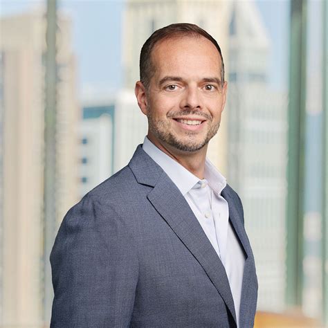 Custom Editorial Business Portraits For Executives And Professionals