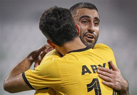 ۲ بازیکن سپاهان در اردوی کیش این تیم نخواهند بود طرفداری