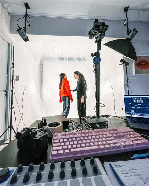 a detailed touchdesigner tutorial for beginners in 2025 steve zafeiriou