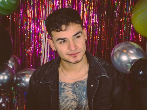 Aron Santoro Cam Model Free Live Sex Show And Chat Stripchat
