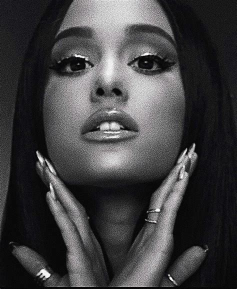 Fan Account On Instagram Will You Meet Ariana Based On The Last