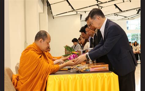 พฤกษา ร่วมกับ อาคารเพิร์ล แบงก์ค็อก จัดกิจกรรมทำบุญตักบาตร เนื่องในวัน