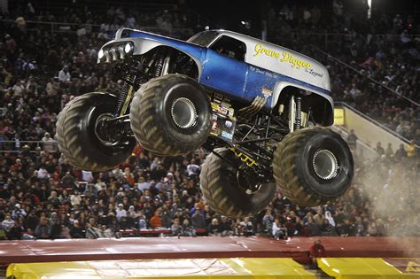 Grave Digger Monster Truck Wallpaper 54 Images