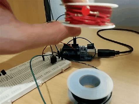 How To Build A Wireless Powered LED With Arduino
