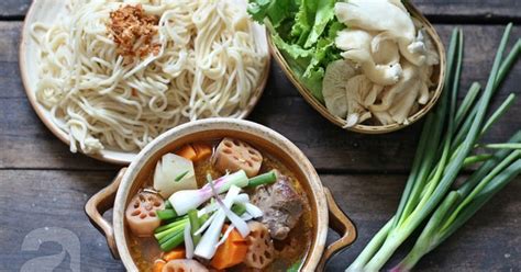 Cách Nấu Bún Sườn Củ Sen Ngon