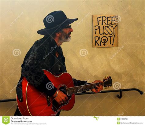 Street Musician Editorial Stock Image Image Of Freedom 31396739