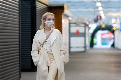Coronavirus Deaths Why Is The Virus Killing More Men Than Women Vox