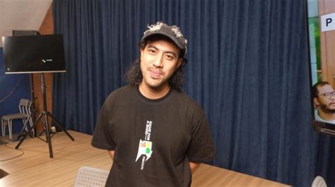 Ciuman Dengan Mpok Hindun Dalam Series Name For A Band Randy Nidji