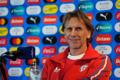 Gareca “no Traicioné A Perú Al Ir A Chile” La Razón