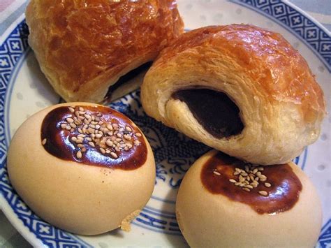 Korean Pastries From The Market By Scuzzi Via Flickr Dessert Drinks