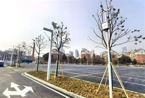 缓解停车难，蜀山区十里店路停车场建成投用澎湃号·政务澎湃新闻 The Paper