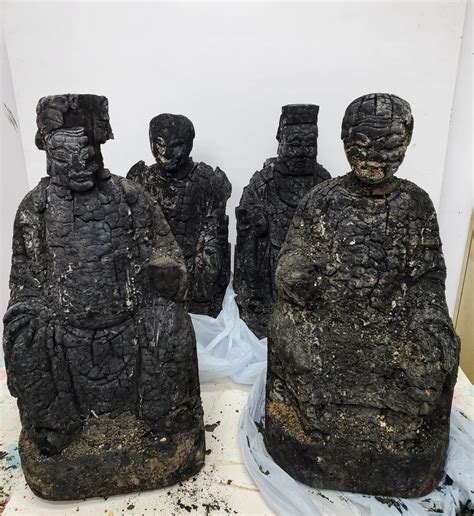 合強昌記 修復 燒到已經碳化 紀錄復修進度，分享整個過程 上環太平山街福德宮 土地公 土地婆 翻新 Facebook