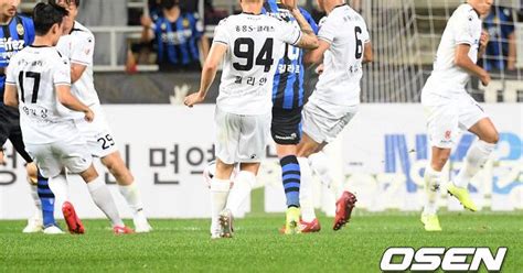 사진 아길라르 포위 뚫고 선제골 작렬