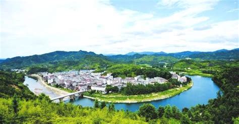 江西兴国县让京九铁路和京九高铁拐弯 为何这么牛 百科TA说