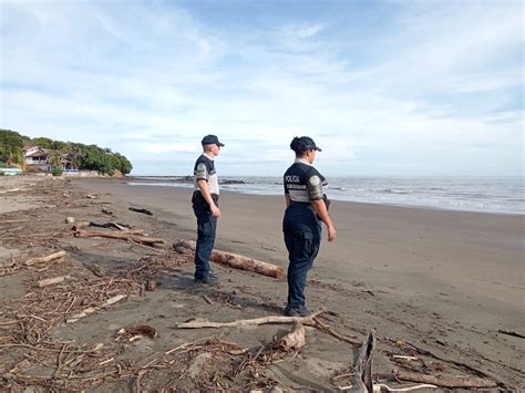 PolicÍa Mantiene Vigilancia En Playas Y Balnearios A Nivel Nacional