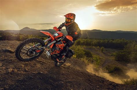 2024 KTM 690 Enduro R Guide Total Motorcycle