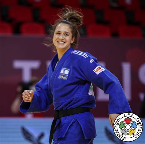 Inbar Lanir ענבר לניר