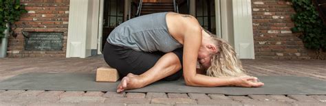 Shoelace Yin Yoga