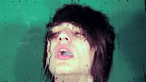 Roshka - Soundtrack (Music Video) - YouTube