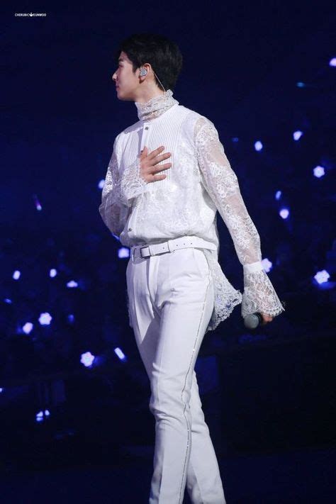 10 Times Astros Cha Eunwoo Impressed In His Gorgeous Stage Outfits