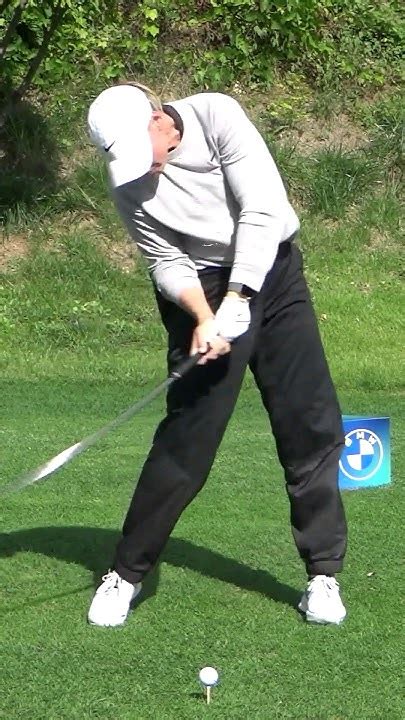 클럽을 최대한 끌고오는 모습이 스윙에 여실히 드러나는 마야 스탁의 드라이버 샷 Youtube