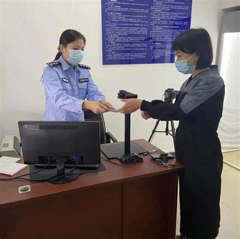万叶秋声里 警心暖民心服务刘先生群众