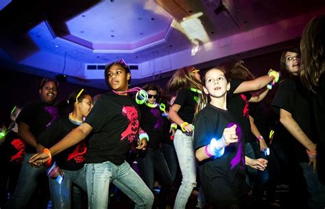 Black Light Event Lighting Triad Dj And Events