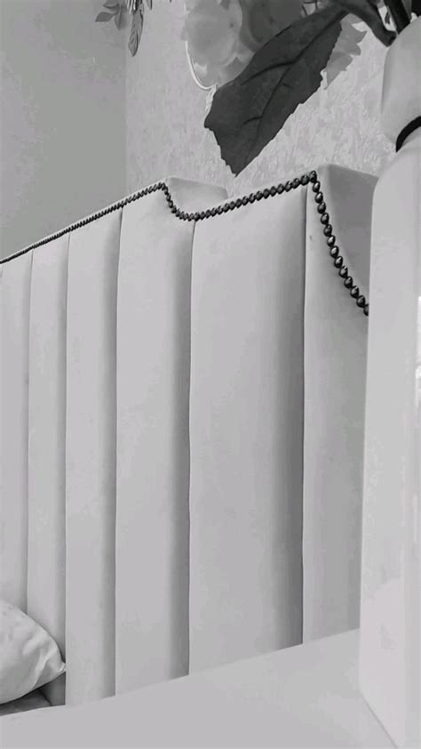 Мягкая интерьерная кровать для спальни