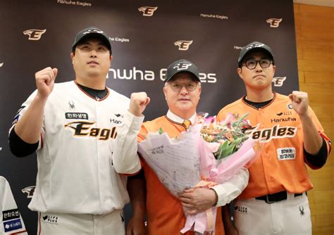 흥미 돋네 김경문 한화 데뷔전 신인의 대기록과 희생양이었던 외인 카드 노컷뉴스