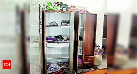 Burgled Jail Clerks House Burgled Rajkot News Times Of India